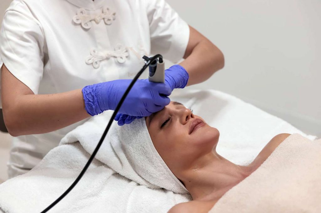 DermaFrac™ Micro-channeling i Micro-Needling - VS Clinic and Beauty